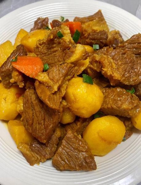 牛肉炖土豆怎么做好吃_牛肉炖土豆的做法步骤-第3张图片-山城妙识
