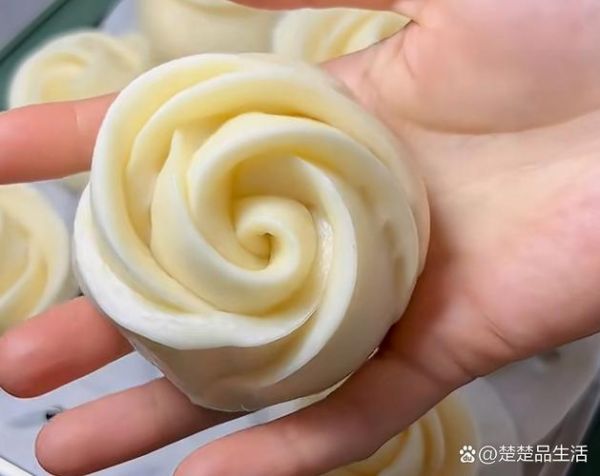 花卷怎么捏_花卷一压一捏技巧-第1张图片-山城妙识 花卷怎么捏_花卷一压一捏技巧-第1张图片-山城妙识