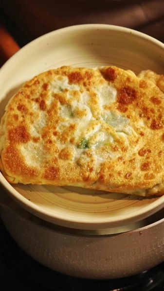 韭菜鸡蛋盒子馅怎么调好吃_韭菜鸡蛋盒子馅的调味秘诀-第1张图片-山城妙识