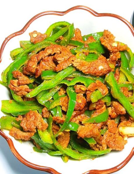 青椒炒牛肉丝怎么炒才嫩_牛肉丝嫩滑秘诀-第3张图片-山城妙识