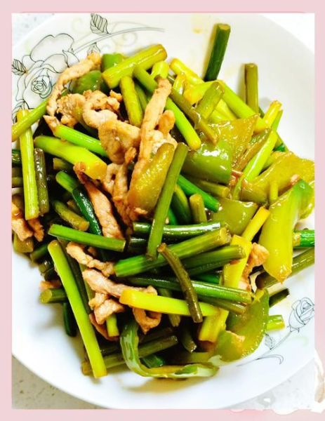 蒜薹怎么炒好吃_蒜薹炒肉家常做法-第1张图片-山城妙识