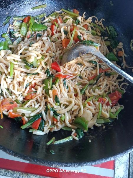 挂面炒面的家常做法_怎么炒挂面不粘锅-第1张图片-山城妙识