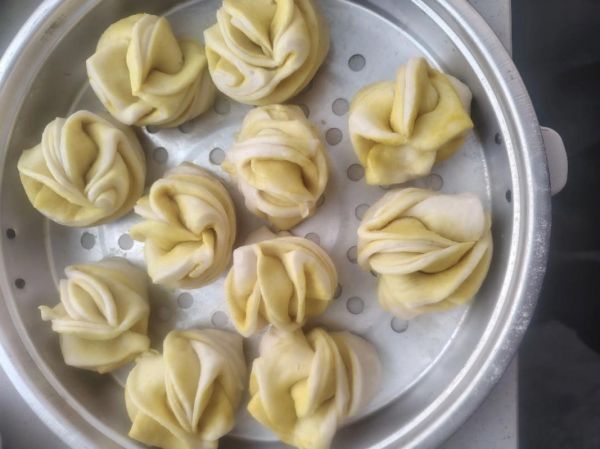 肉卷花卷馒头怎么做_肉卷花卷馒头做法步骤-第2张图片-山城妙识 肉卷花卷馒头怎么做_肉卷花卷馒头做法步骤-第2张图片-山城妙识