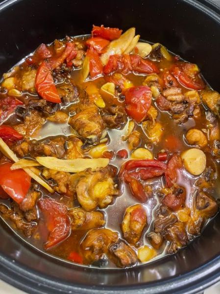 鸡肉怎么煲汤好喝_鸡肉煲汤放什么材料-第3张图片-山城妙识