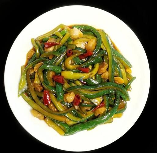 黄瓜炒肉怎么炒才脆嫩_黄瓜炒肉家常做法步骤-第1张图片-山城妙识