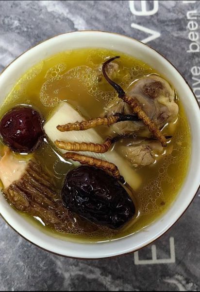 虫草鸡汤的功效与作用_虫草鸡汤怎么炖最营养-第1张图片-山城妙识