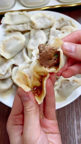 牛肉饺子放什么菜最搭_牛肉饺子馅加什么蔬菜好吃-第1张图片-山城妙识 牛肉饺子放什么菜最搭_牛肉饺子馅加什么蔬菜好吃-第1张图片-山城妙识