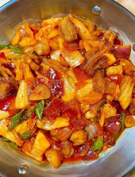 辣白菜炒五花肉怎么做_家常做法步骤详解-第3张图片-山城妙识