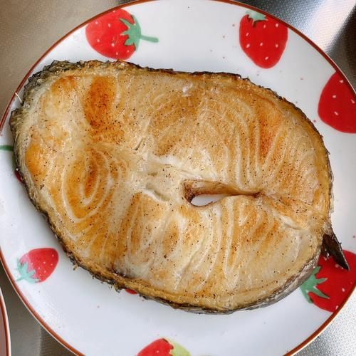 银鳕鱼怎么煎才不腥_香煎银鳕鱼做法-第1张图片-山城妙识 银鳕鱼怎么煎才不腥_香煎银鳕鱼做法-第1张图片-山城妙识