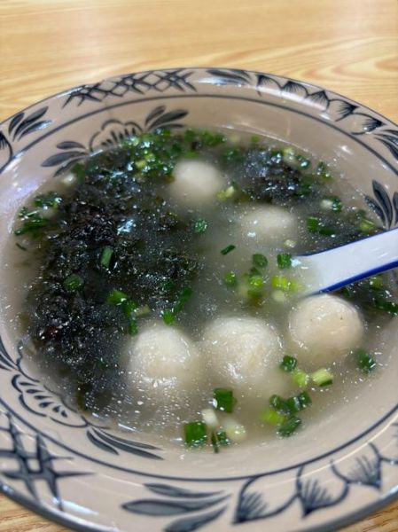 紫菜鱼丸汤怎么做_紫菜鱼丸汤的营养价值-第1张图片-山城妙识 紫菜鱼丸汤怎么做_紫菜鱼丸汤的营养价值-第1张图片-山城妙识