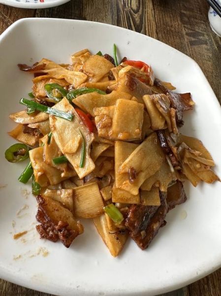 鲜竹笋怎么做好吃_鲜竹笋怎么吃法大全视频-第2张图片-山城妙识