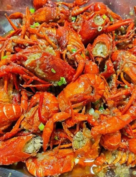 家庭版蒜蓉小龙虾怎么做_蒜蓉小龙虾需要焯水吗-第2张图片-山城妙识