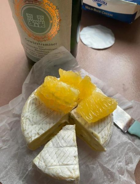 硬质奶酪怎么吃_硬质奶酪配什么酒-第1张图片-山城妙识 硬质奶酪怎么吃_硬质奶酪配什么酒-第1张图片-山城妙识