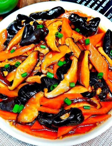 香菇怎么做好吃又营养_香菇怎么炒才嫩又香-第1张图片-山城妙识