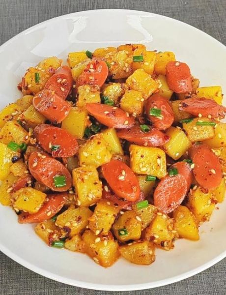 土豆火腿肠怎么炒好吃_家常做法步骤详解-第1张图片-山城妙识