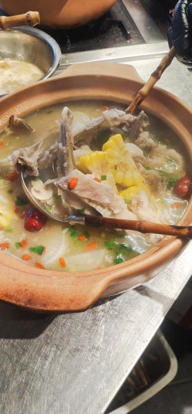 羊骨汤怎么熬才好喝_羊骨汤熬多久才白-第1张图片-山城妙识 羊骨汤怎么熬才好喝_羊骨汤熬多久才白-第1张图片-山城妙识