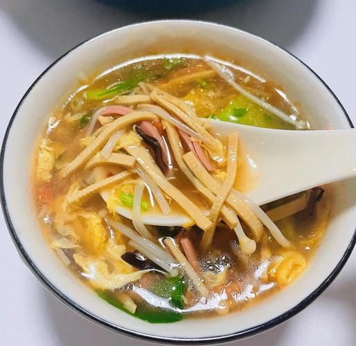 家常酸辣汤怎么做_酸辣汤的家常做法步骤-第3张图片-山城妙识 家常酸辣汤怎么做_酸辣汤的家常做法步骤-第3张图片-山城妙识