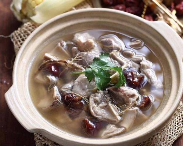 鹌鹑汤的做法_鹌鹑汤的禁忌-第1张图片-山城妙识