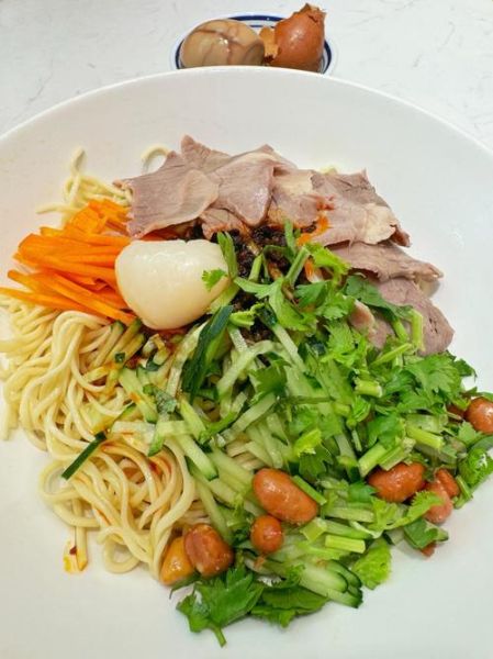 凉拌牛肉面怎么做_凉拌牛肉面热量高吗-第3张图片-山城妙识 凉拌牛肉面怎么做_凉拌牛肉面热量高吗-第3张图片-山城妙识