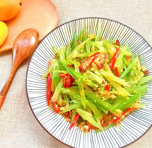 芹菜降血压怎么吃_芹菜减肥的正确方法-第1张图片-山城妙识