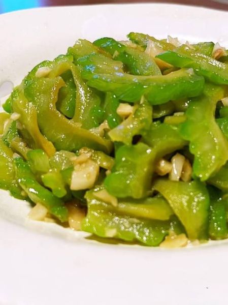 清炒苦瓜怎么做好吃不苦_清炒苦瓜的窍门-第3张图片-山城妙识