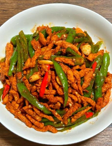 辣椒炒肉丝怎么炒好吃_辣椒炒肉丝用什么辣椒-第1张图片-山城妙识