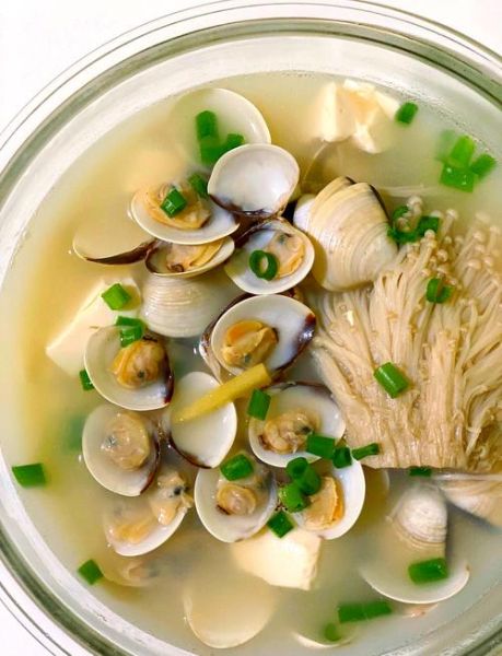 海鲜菇豆腐汤的做法_怎么做才鲜-第3张图片-山城妙识