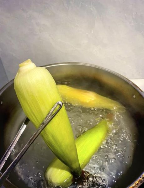 玉米煮久了会变老吗_如何煮出鲜嫩玉米-第1张图片-山城妙识