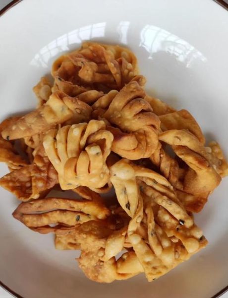 炸大果子怎么和面_炸大果子面和水的比例是多少-第1张图片-山城妙识 炸大果子怎么和面_炸大果子面和水的比例是多少-第1张图片-山城妙识