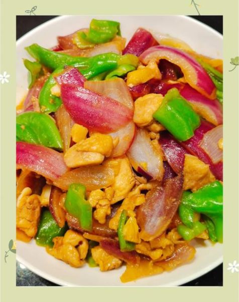 青椒炒洋葱怎么炒好吃_青椒炒洋葱用焯水吗-第1张图片-山城妙识