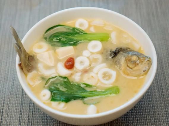通草鲫鱼汤的做法禁忌_孕妇能吃吗-第1张图片-山城妙识 通草鲫鱼汤的做法禁忌_孕妇能吃吗-第1张图片-山城妙识