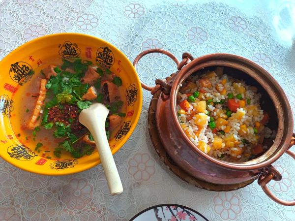 铜锅洋芋饭怎么做_铜锅洋芋饭好吃吗-第1张图片-山城妙识