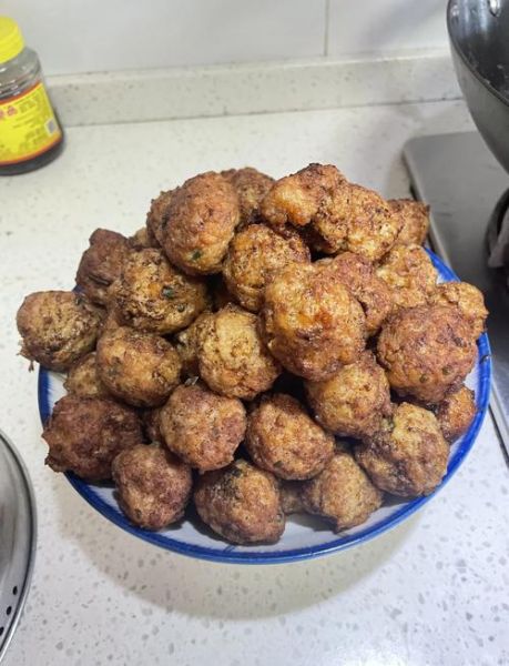 炸肉丸子怎么做才酥脆_炸肉丸子家常做法窍门-第1张图片-山城妙识 炸肉丸子怎么做才酥脆_炸肉丸子家常做法窍门-第1张图片-山城妙识