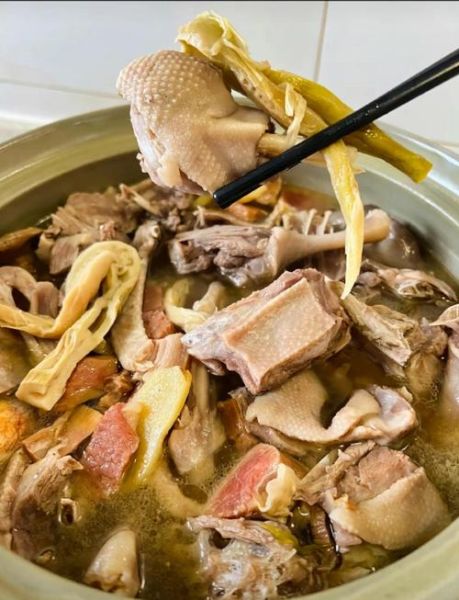 笋干老鸭煲怎么做_笋干老鸭煲的正宗做法-第1张图片-山城妙识