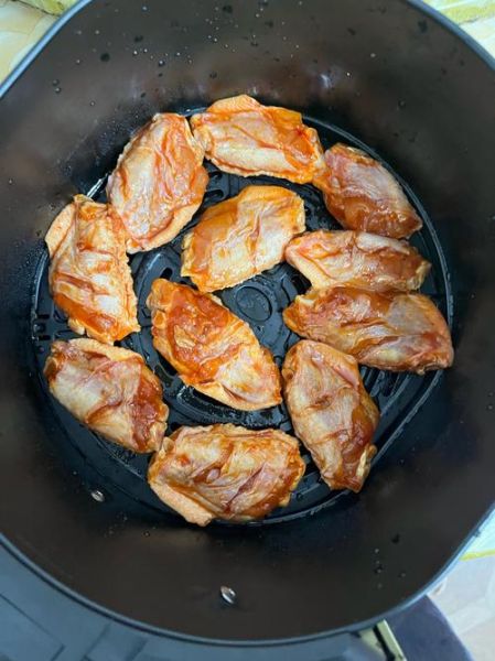 烤鸡翅怎么腌制才入味_烤鸡翅用烤箱还是空气炸锅-第1张图片-山城妙识 烤鸡翅怎么腌制才入味_烤鸡翅用烤箱还是空气炸锅-第1张图片-山城妙识