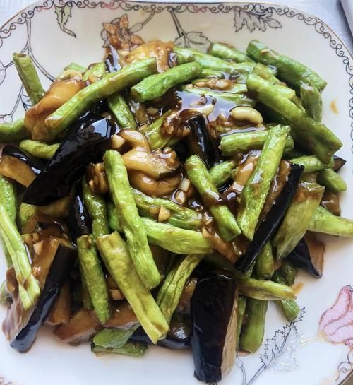 茄子烧豆角怎么做_茄子烧豆角家常做法-第3张图片-山城妙识