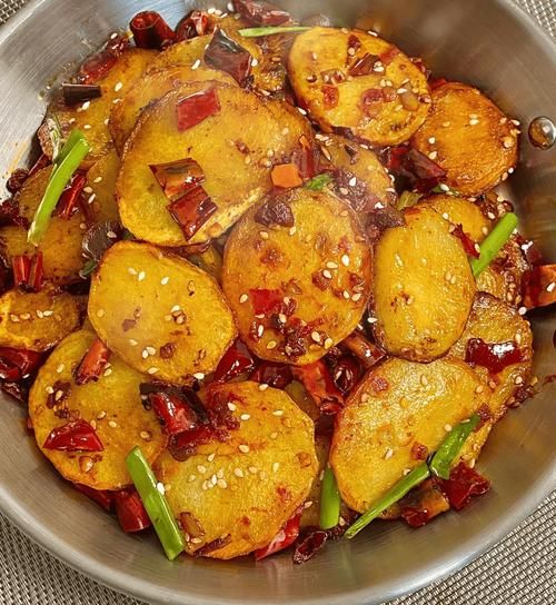 干锅土豆片怎么做_干锅土豆片图片大全集-第3张图片-山城妙识
