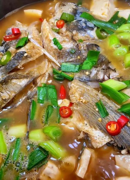 炖鱼块怎么做好吃又简单_家常炖鱼块用什么鱼最好-第1张图片-山城妙识