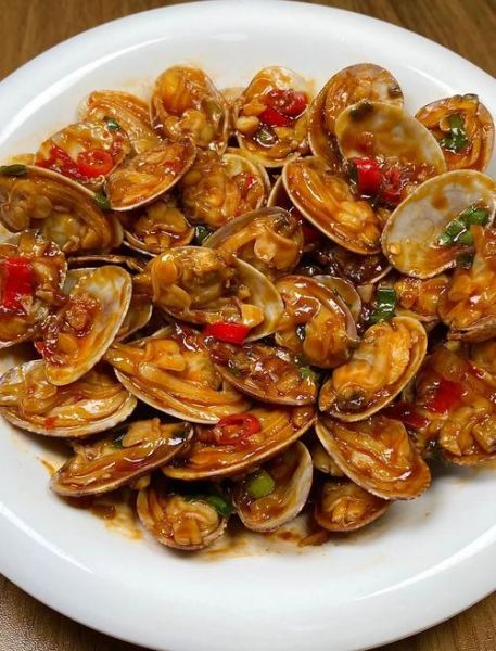 炒花蛤先焯水还是直接炒_花蛤焯水几分钟最佳-第1张图片-山城妙识