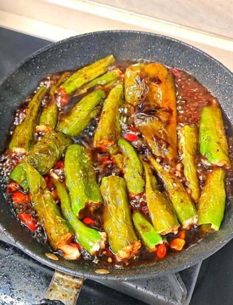 虎皮尖椒包肉怎么做_虎皮尖椒包肉的家常做法-第2张图片-山城妙识 虎皮尖椒包肉怎么做_虎皮尖椒包肉的家常做法-第2张图片-山城妙识