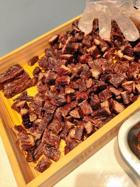 烤箱烤牛肉干怎么做_烤箱烤牛肉干温度时间-第1张图片-山城妙识