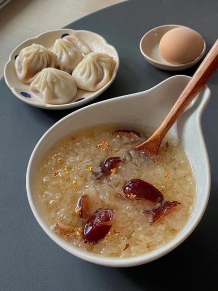 鸡蛋银耳汤的做法_鸡蛋银耳汤的功效与禁忌-第1张图片-山城妙识