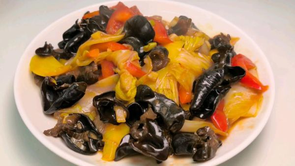 木耳炒白菜怎么做_木耳炒白菜热量高吗-第3张图片-山城妙识