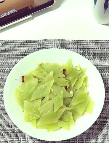 清炒莴笋怎么炒才脆_清炒莴笋用焯水吗-第2张图片-山城妙识