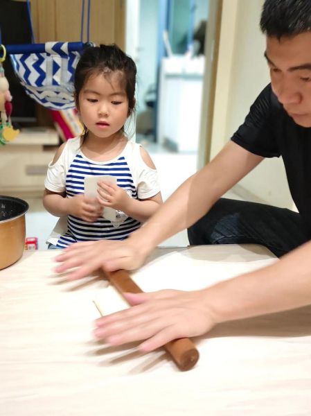 千层饼怎么做_摆摊卖千层饼赚钱吗-第1张图片-山城妙识