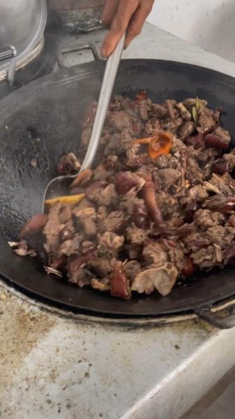 玉林焖狗肉正宗做法_玉林焖狗肉怎么做才香-第3张图片-山城妙识