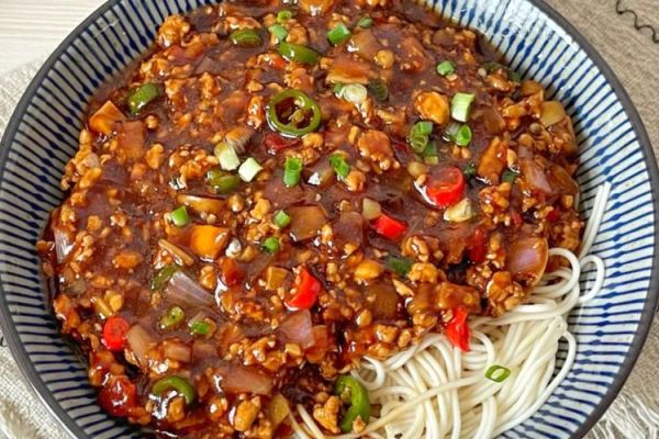 猪肉香菇炸酱面怎么做_炸酱需要炒多久-第1张图片-山城妙识