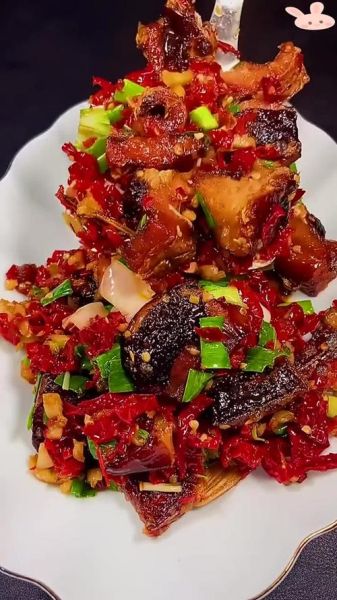 腊鱼炒什么菜好吃_腊鱼炒什么菜最下饭-第2张图片-山城妙识