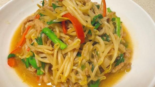 豆芽炒肉丝怎么做_豆芽炒肉丝热量高吗-第3张图片-山城妙识