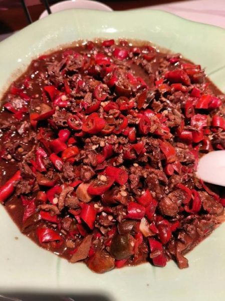 莲花血鸭怎么做_莲花血鸭是哪里的菜-第3张图片-山城妙识